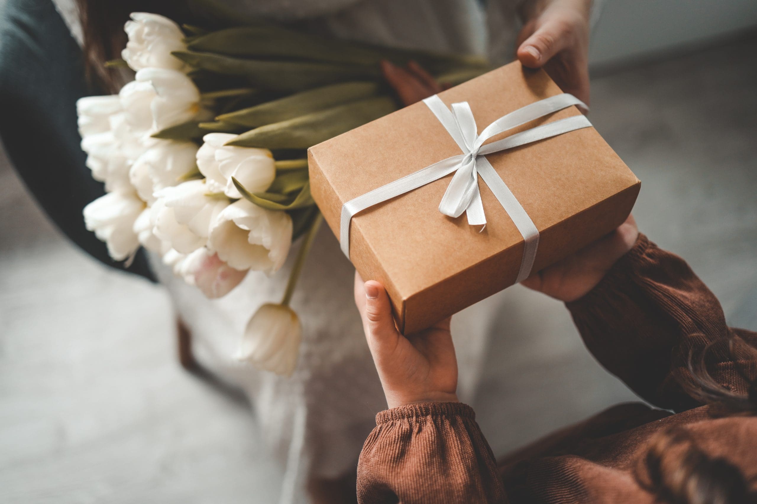 Mother’s Day flower sales spike as AI begins reshaping how Brits buy ...