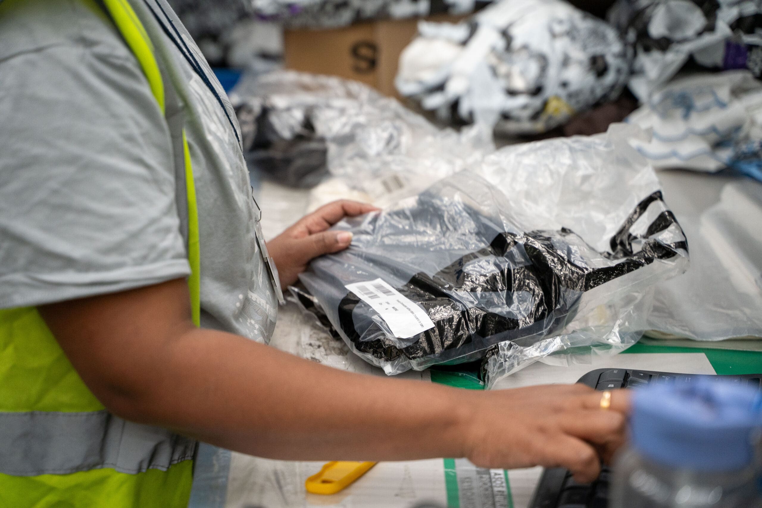 ReBound cuts carbon emissions per parcel by 23 per cent during Peak ...